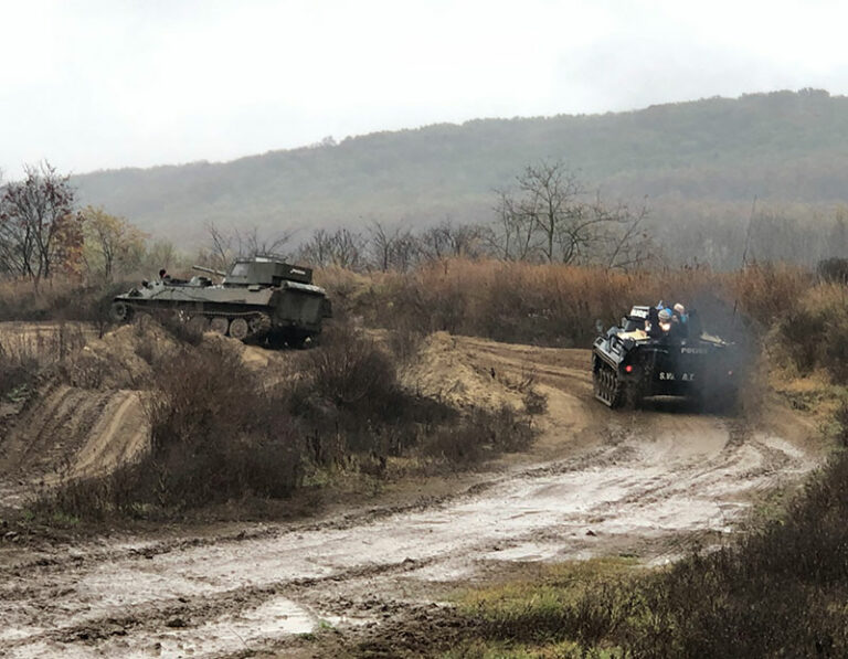 SAURER 4K 4FA harckocsi vezetés – Élménybox